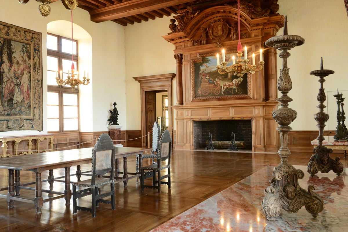 en-Le Château de Hautefort - Visites en Périgord